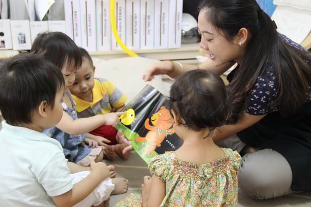 4 tips for reading aloud to young children